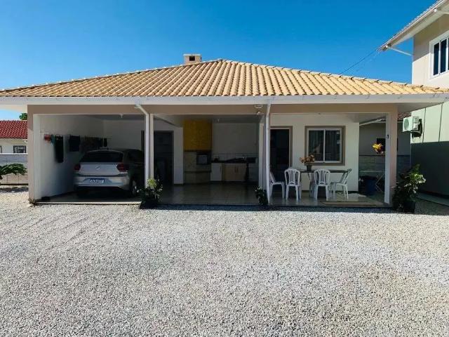Casa / Sobrado para Venda em Palhoça/SC Aririu 4 Quartos