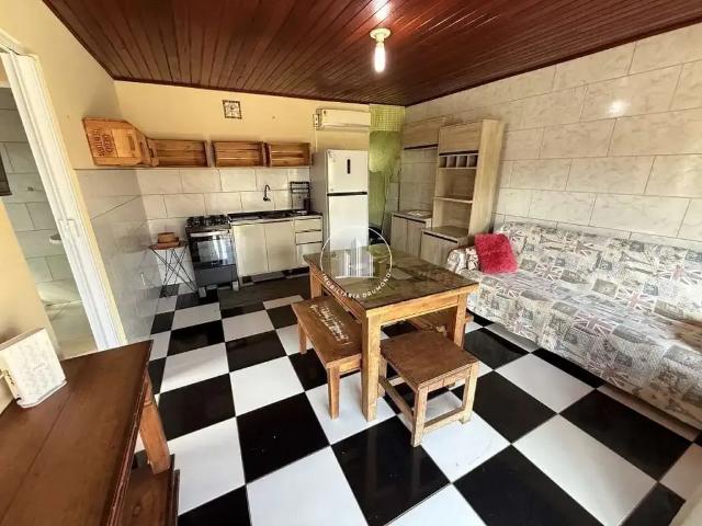 Casa / Sobrado para Venda em Palhoça/SC Balneário Ponta do Papagaio Ens Brito 4 Quartos