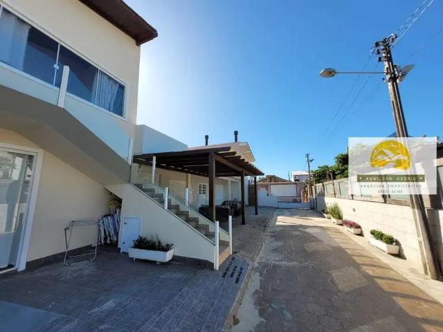 Casa / Sobrado para Venda em Palhoça/SC Balneário Ponta do Papagaio Ens Brito 2 Quartos
