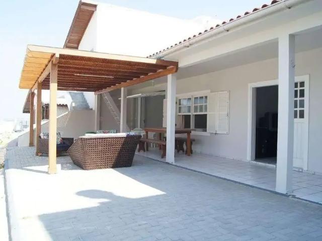 Casa / Sobrado para Venda em Palhoça/SC Balneário Ponta do Papagaio Ens Brito 2 Quartos