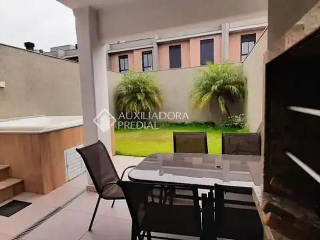 Casa / Sobrado para Venda em Palhoça/SC Balneário Ponta do Papagaio Ens Brito 3 Quartos