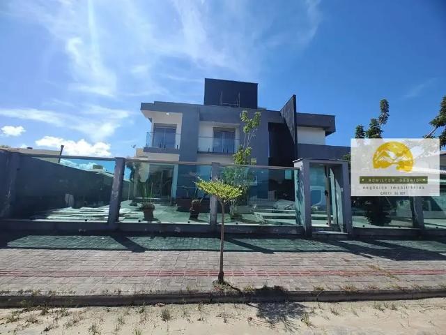 Casa / Sobrado para Venda em Palhoça/SC Balneário Ponta do Papagaio Ens Brito 3 Quartos