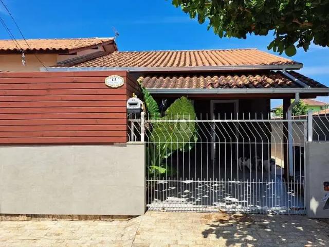Casa / Sobrado para Venda em Palhoça/SC Barra do Aririú 2 Quartos
