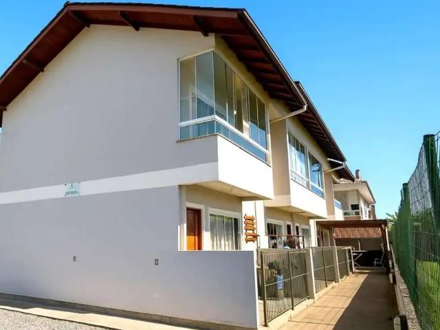 Casa / Sobrado para Venda em Palhoça/SC Barra do Aririú 2 Quartos