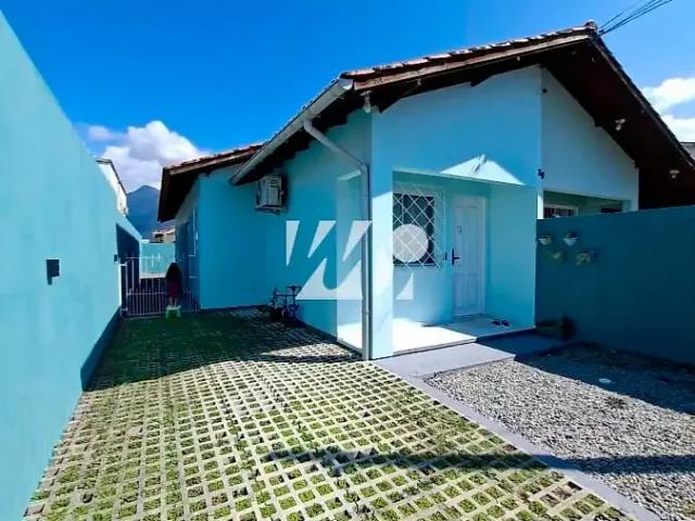 Casa / Sobrado para Venda em Palhoça/SC Barra do Aririú 2 Quartos