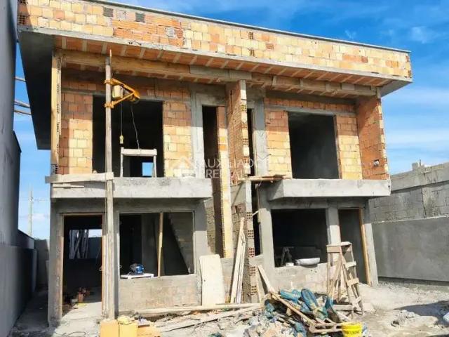 Casa / Sobrado para Venda em Palhoça/SC Barra do Aririú 2 Quartos