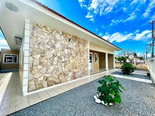 Casa / Sobrado para Venda em Palhoça/SC Barra do Aririú 3 Quartos