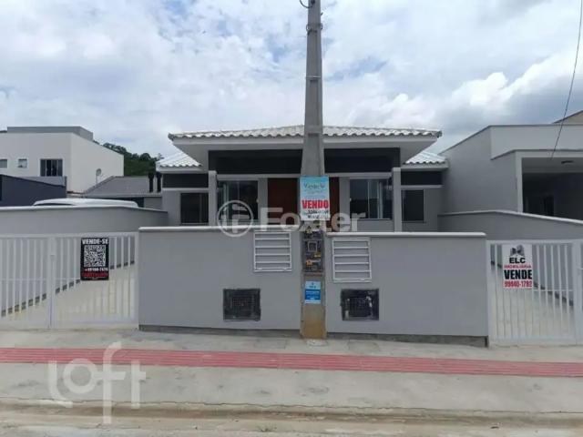 Casa / Sobrado para Venda em Palhoça/SC Bela Vista 2 Quartos