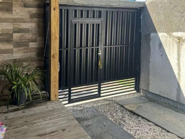 Casa / Sobrado para Venda em Palhoça/SC Bela Vista 2 Quartos