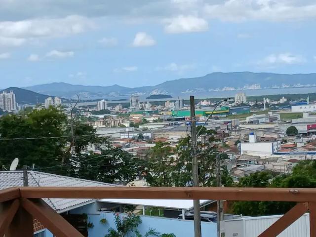 Casa / Sobrado para Venda em Palhoça/SC Bela Vista 2 Quartos