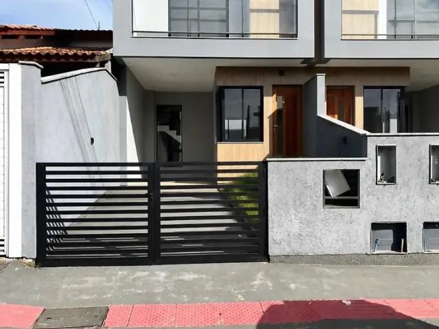 Casa / Sobrado para Venda em Palhoça/SC Bela Vista 2 Quartos