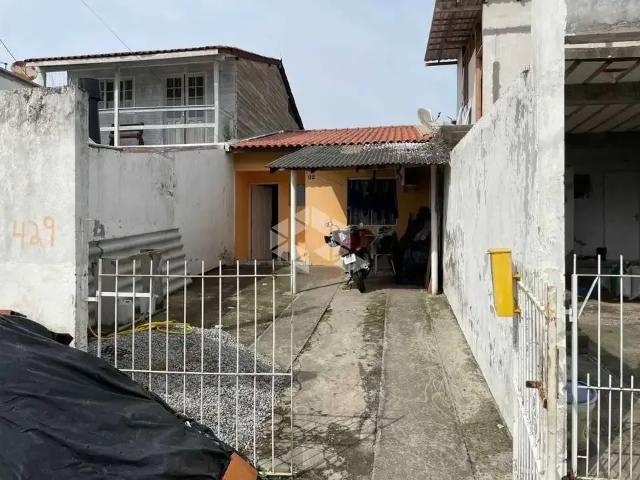 Casa / Sobrado para Venda em Palhoça/SC Bela Vista 2 Quartos