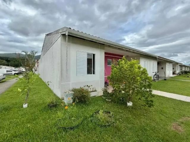 Casa / Sobrado para Venda em Palhoça/SC Bela Vista 2 Quartos