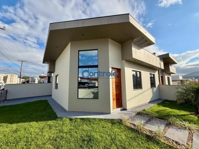Casa / Sobrado para Venda em Palhoça/SC Bela Vista 3 Quartos