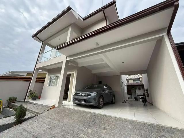 Casa / Sobrado para Venda em Palhoça/SC Bela Vista 3 Quartos
