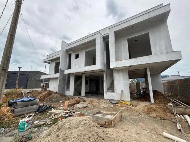 Casa / Sobrado para Venda em Palhoça/SC Guarda do Cubatão 3 Quartos