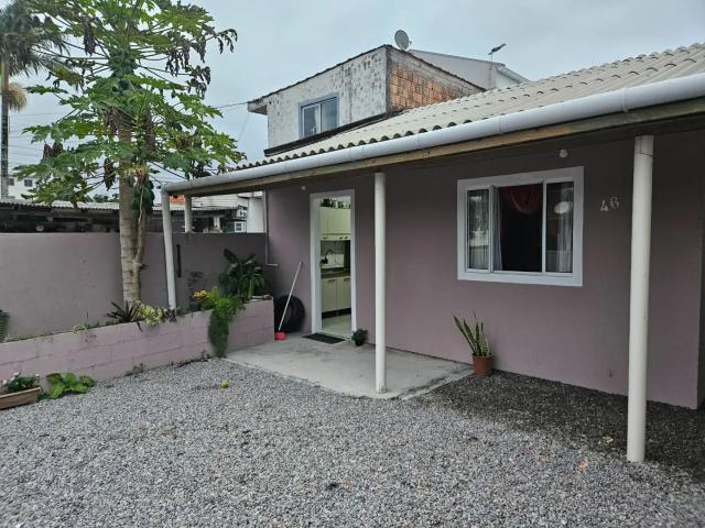 Casa / Sobrado para Venda em Palhoça/SC Guarda do Cubatão 2 Quartos