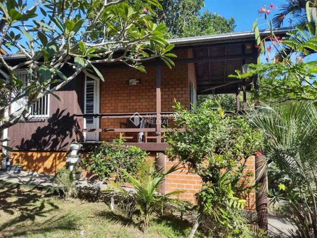 Casa / Sobrado para Venda em Palhoça/SC Guarda do Embaú Ens Brito 2 Quartos