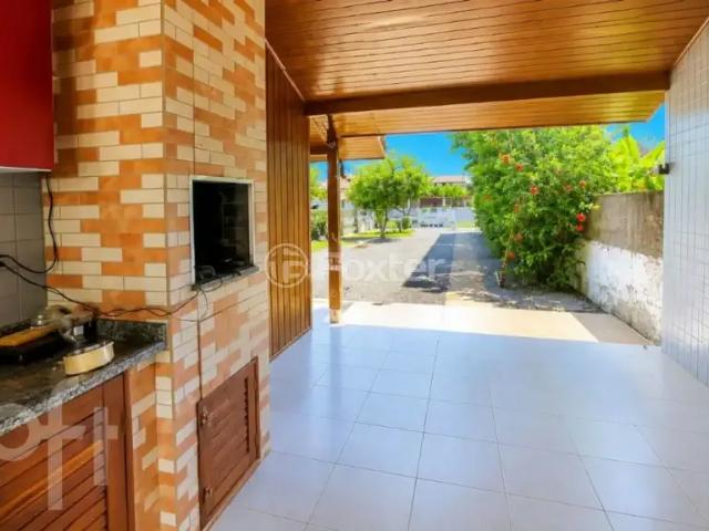 Casa / Sobrado para Venda em Palhoça/SC Enseada de Brito 4 Quartos