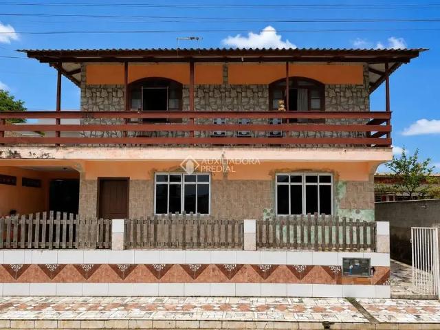 Casa / Sobrado para Venda em Palhoça/SC Enseada de Brito 4 Quartos