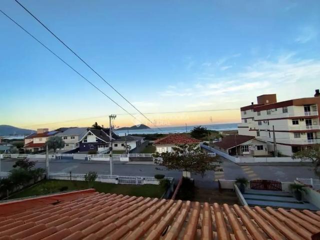 Casa / Sobrado para Venda em Palhoça/SC Enseada de Brito 5 Quartos