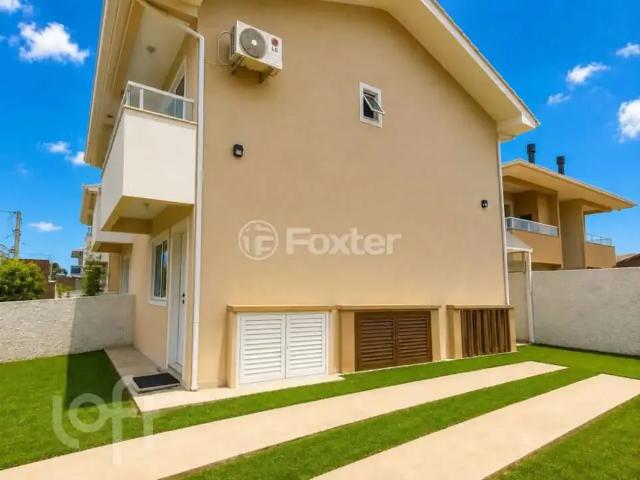 Casa / Sobrado para Venda em Palhoça/SC Enseada de Brito 2 Quartos