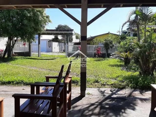 Casa / Sobrado para Venda em Palhoça/SC Enseada de Brito 2 Quartos