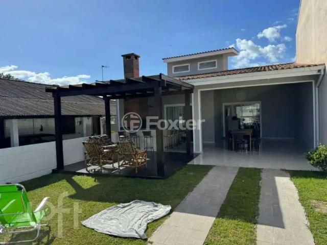 Casa / Sobrado para Venda em Palhoça/SC Enseada de Brito 2 Quartos