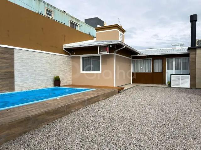 Casa / Sobrado para Venda em Palhoça/SC Enseada de Brito 3 Quartos