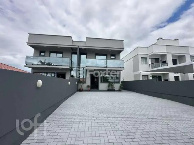 Casa / Sobrado para Venda em Palhoça/SC Enseada de Brito 3 Quartos