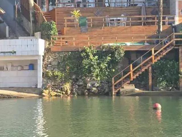 Casa / Sobrado para Venda em Palhoça/SC Enseada de Brito 3 Quartos