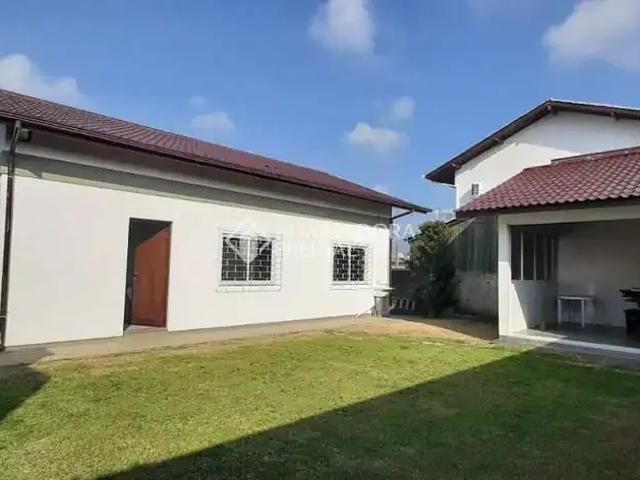 Casa / Sobrado para Venda em Palhoça/SC Enseada de Brito 3 Quartos