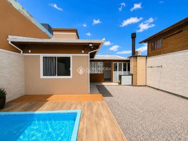 Casa / Sobrado para Venda em Palhoça/SC Enseada de Brito 3 Quartos