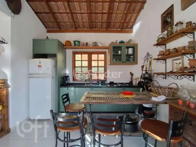 Casa / Sobrado para Venda em Palhoça/SC Enseada do Brito Ens Brito 3 Quartos