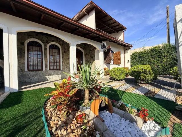 Casa / Sobrado para Venda em Palhoça/SC Jardim Eldorado 4 Quartos