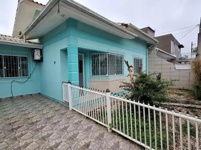 Casa / Sobrado para Venda em Palhoça/SC Madri 3 Quartos