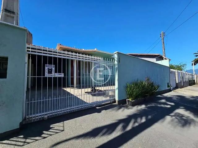 Casa / Sobrado para Venda em Palhoça/SC Madri 3 Quartos