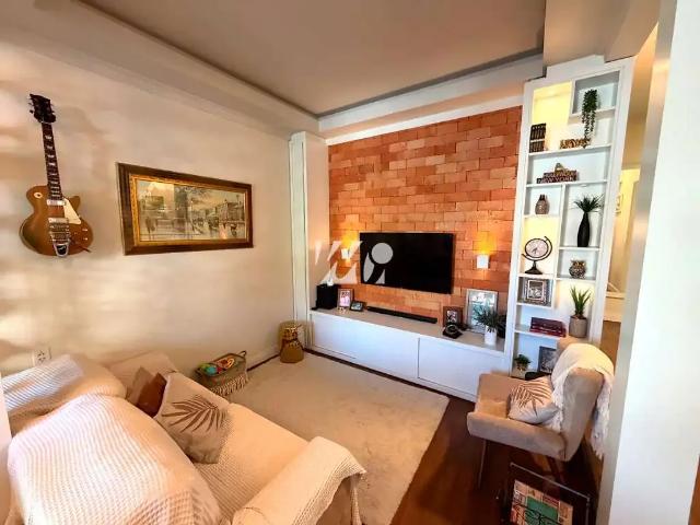 Casa / Sobrado para Venda em Palhoça/SC Madri 3 Quartos