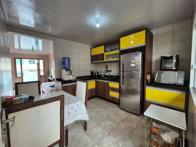 Casa / Sobrado para Venda em Palhoça/SC Madri 4 Quartos