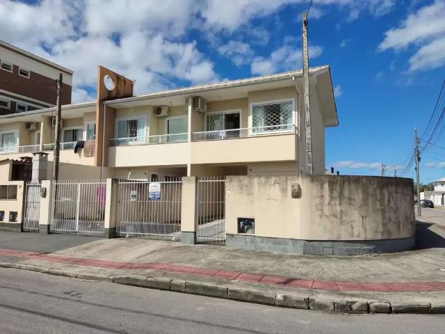 Casa / Sobrado para Venda em Palhoça/SC Nova Palhoça 2 Quartos