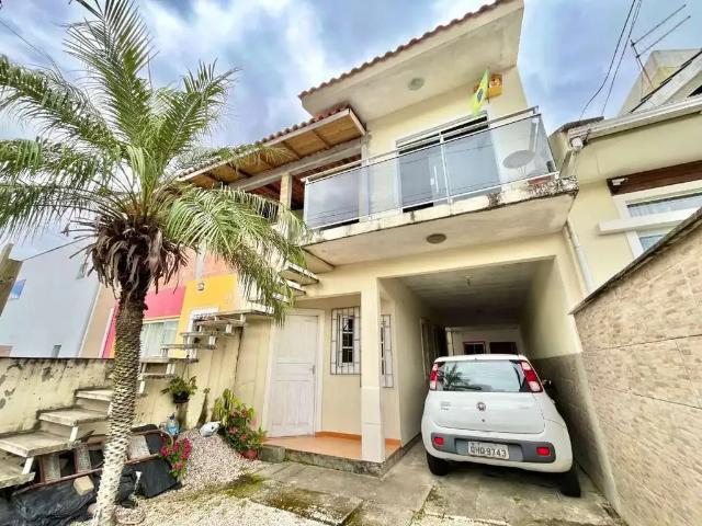 Casa / Sobrado para Venda em Palhoça/SC São Sebastião 5 Quartos