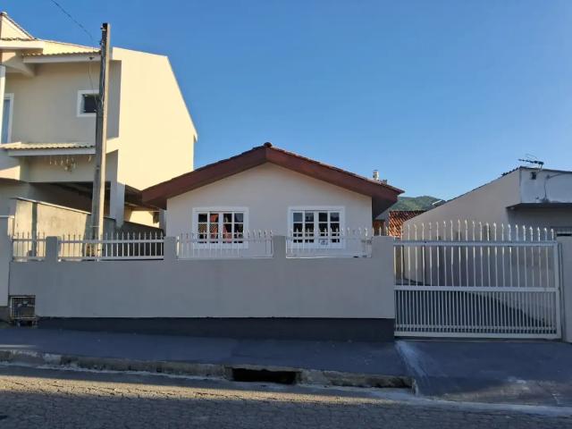 Casa / Sobrado para Venda em Palhoça/SC São Sebastião 2 Quartos