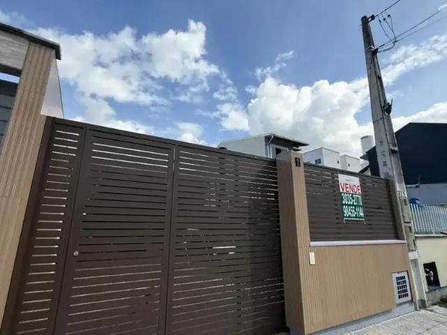 Casa / Sobrado para Venda em Palhoça/SC São Sebastião 2 Quartos