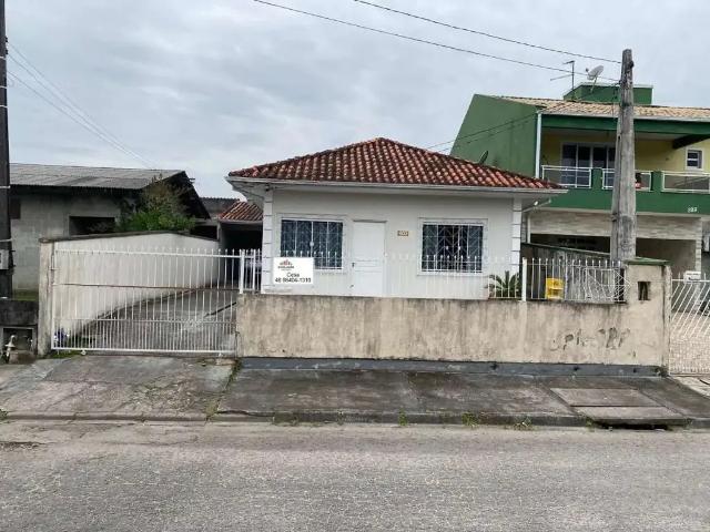 Casa / Sobrado para Venda em Palhoça/SC São Sebastião 2 Quartos