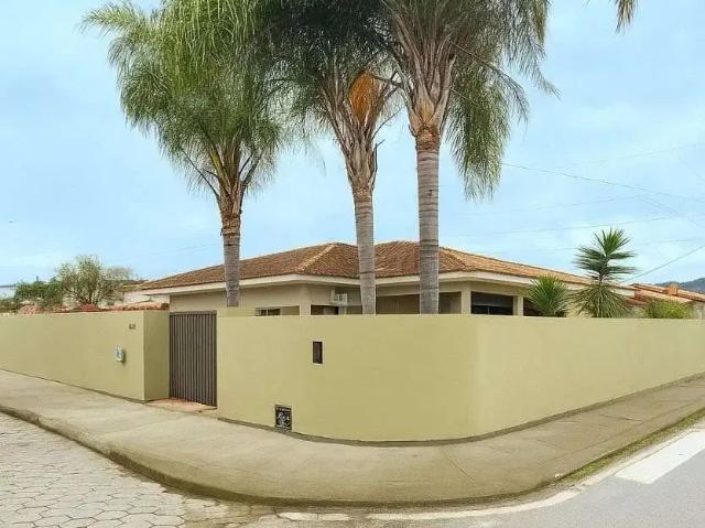 Casa / Sobrado para Venda em Palhoça/SC São Sebastião 2 Quartos