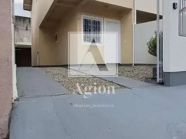 Casa / Sobrado para Venda em Palhoça/SC São Sebastião 2 Quartos