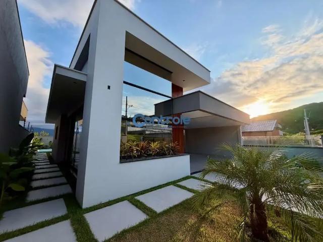 Casa / Sobrado para Venda em Palhoça/SC São Sebastião 3 Quartos