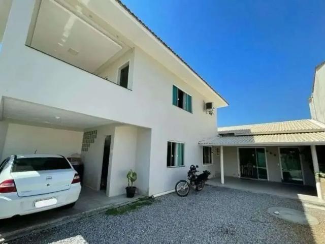 Casa / Sobrado para Venda em Palhoça/SC São Sebastião 3 Quartos