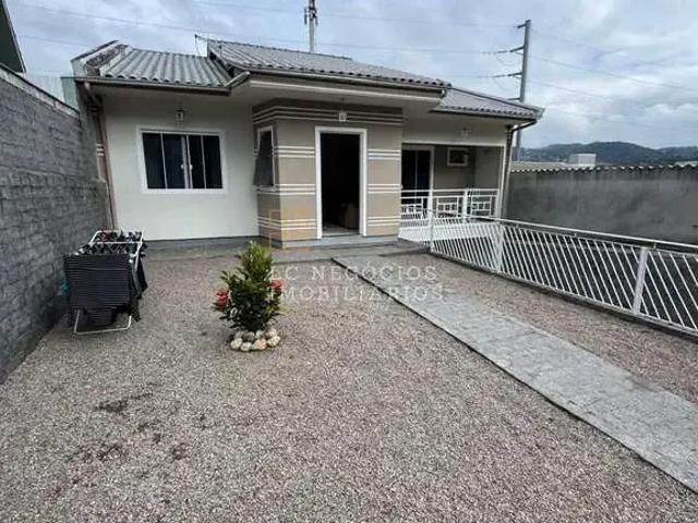 Casa / Sobrado para Venda em Palhoça/SC São Sebastião 3 Quartos
