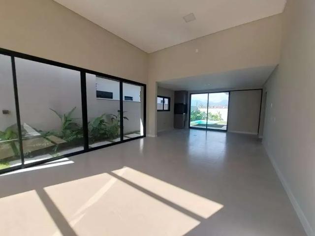 Casa / Sobrado para Venda em Palhoça/SC São Sebastião 3 Quartos